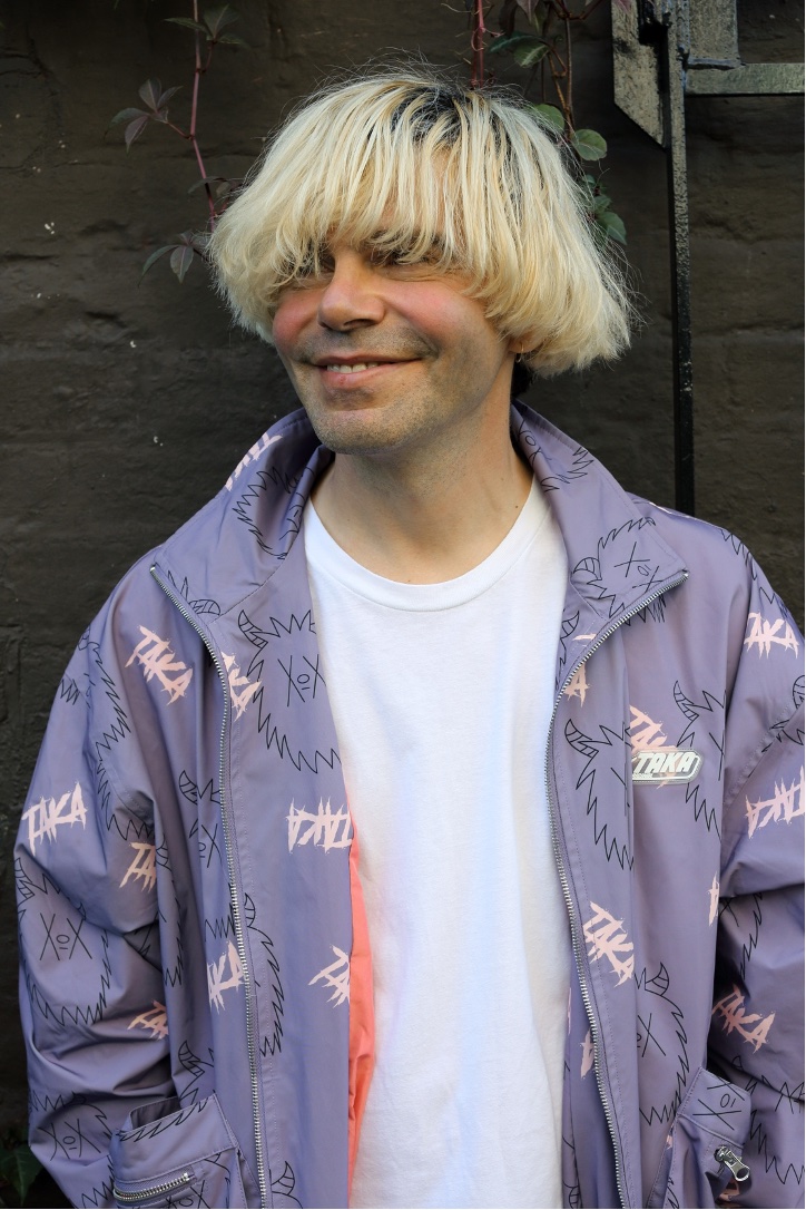 Tim Burgess Shares Bouncy New Single 'Here Comes The Weekend' | News | Clash Magazine